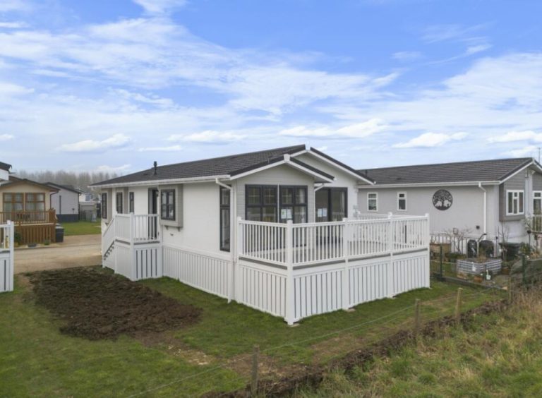 Yarwell Mill Residential Park In Northamptonshire | Monte Carlo Parks